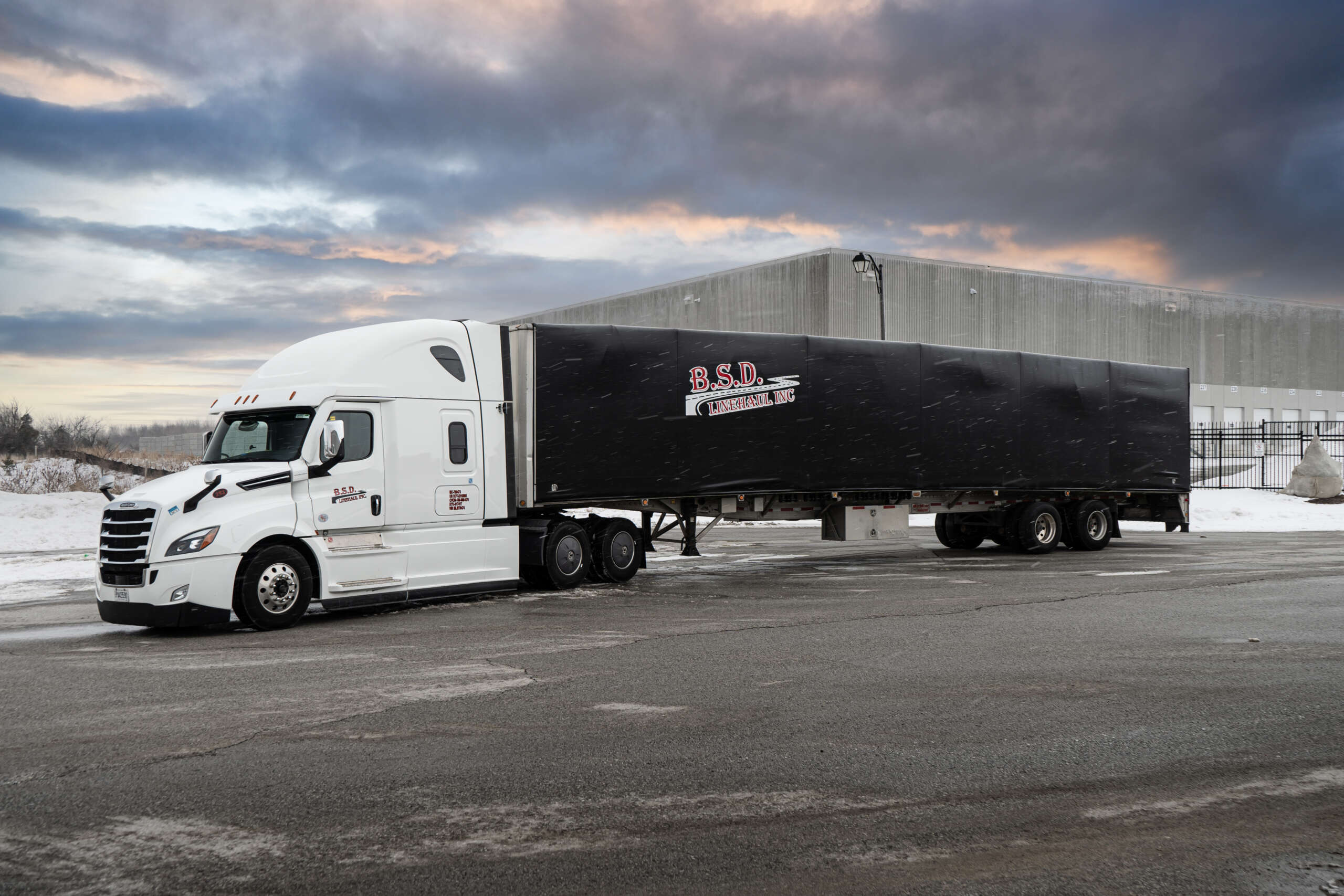 Tandem Trailer – B.S.D. Linehaul Inc.